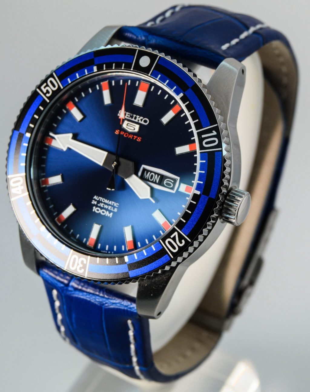 Seiko 5 Sports "Rally Diver" Reissues - Review - 12&60