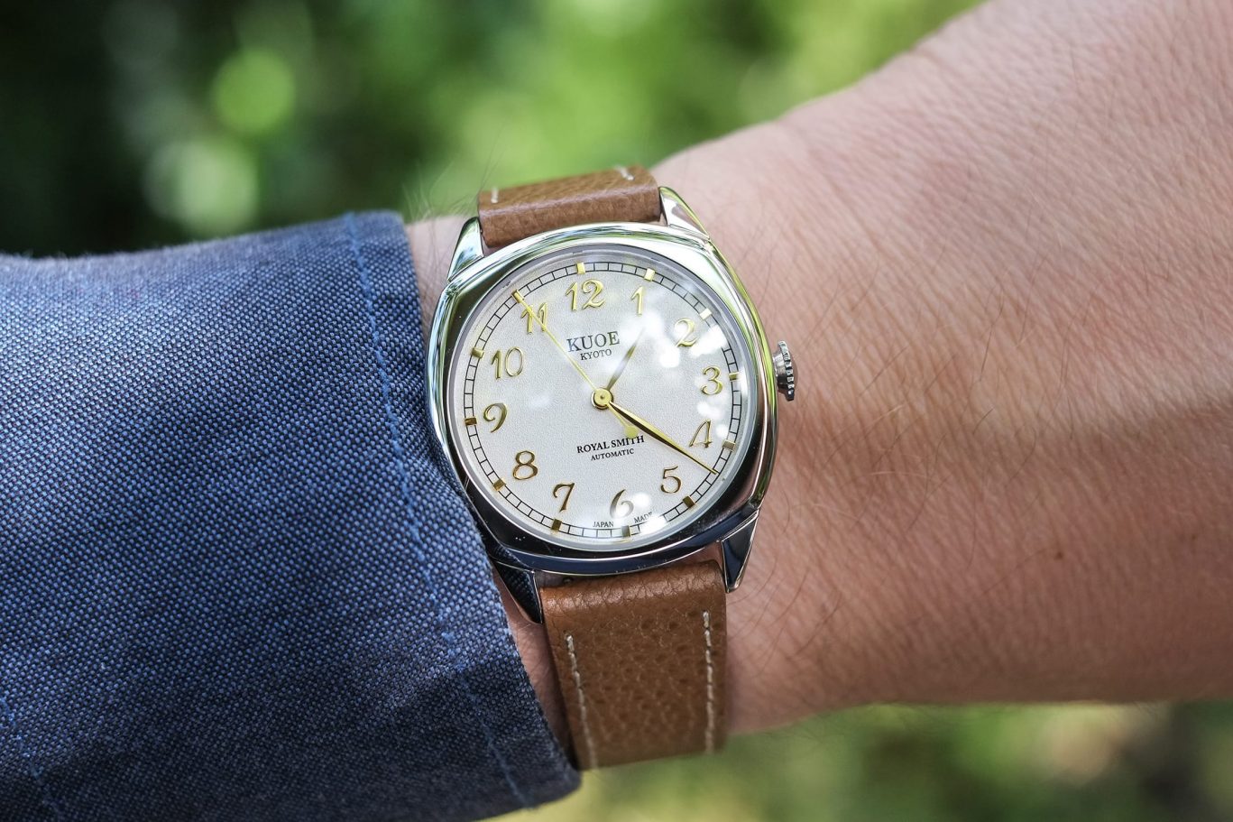 KUOE Royal Smith 90-008 - The Small Watch, That’s Big On Personality ...