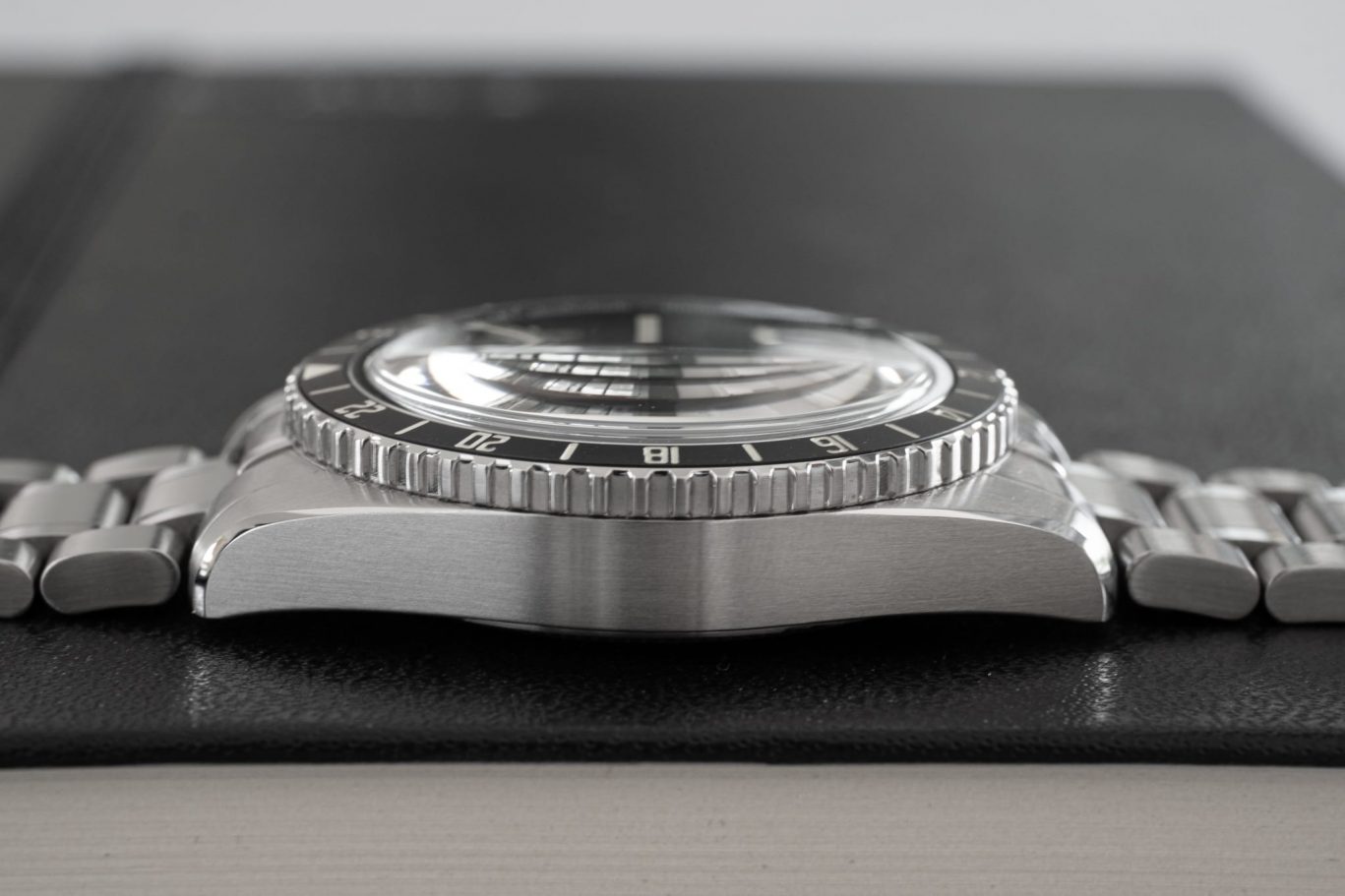 MAEN Hudson 38 GMT review – the watch with the split personality! - 12&60