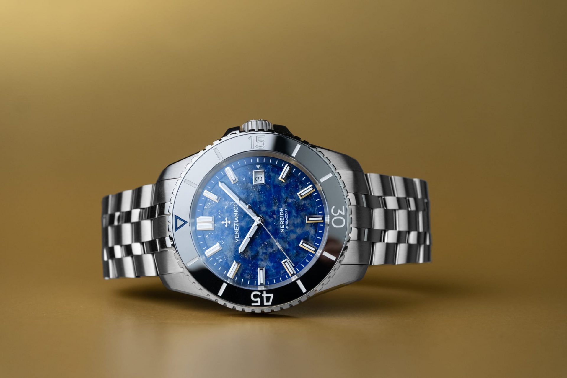 Hands-on with the Big, Bold and Beautiful Venezianico Nereide - 12&60